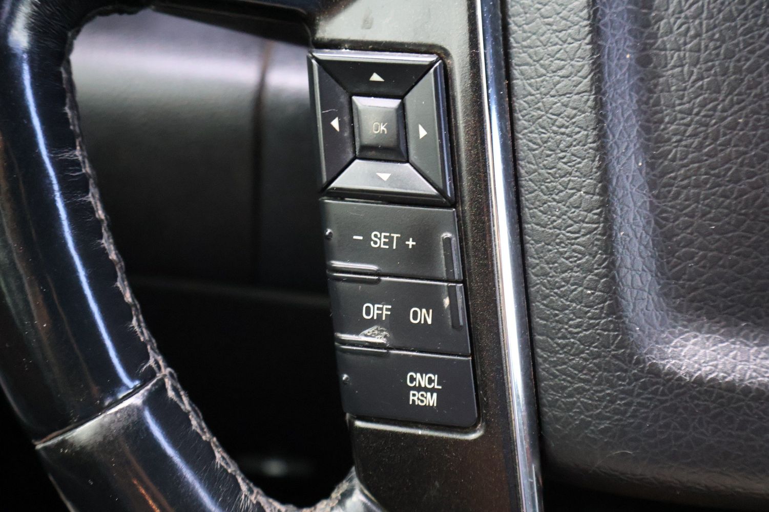 2015 Lincoln Navigator | Victory Motors of Colorado