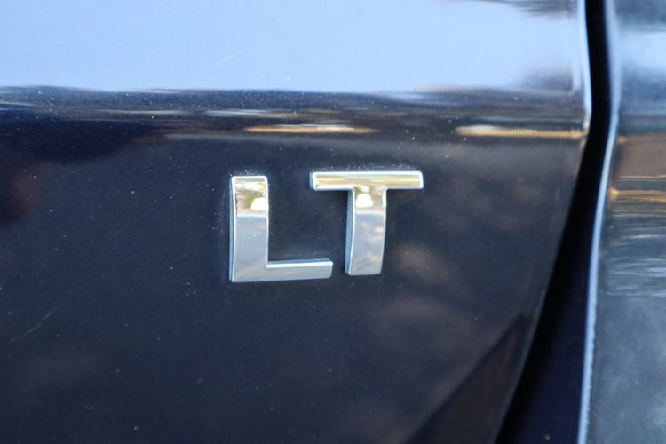 2017 Chevrolet Traverse LT | Victory Motors of Colorado