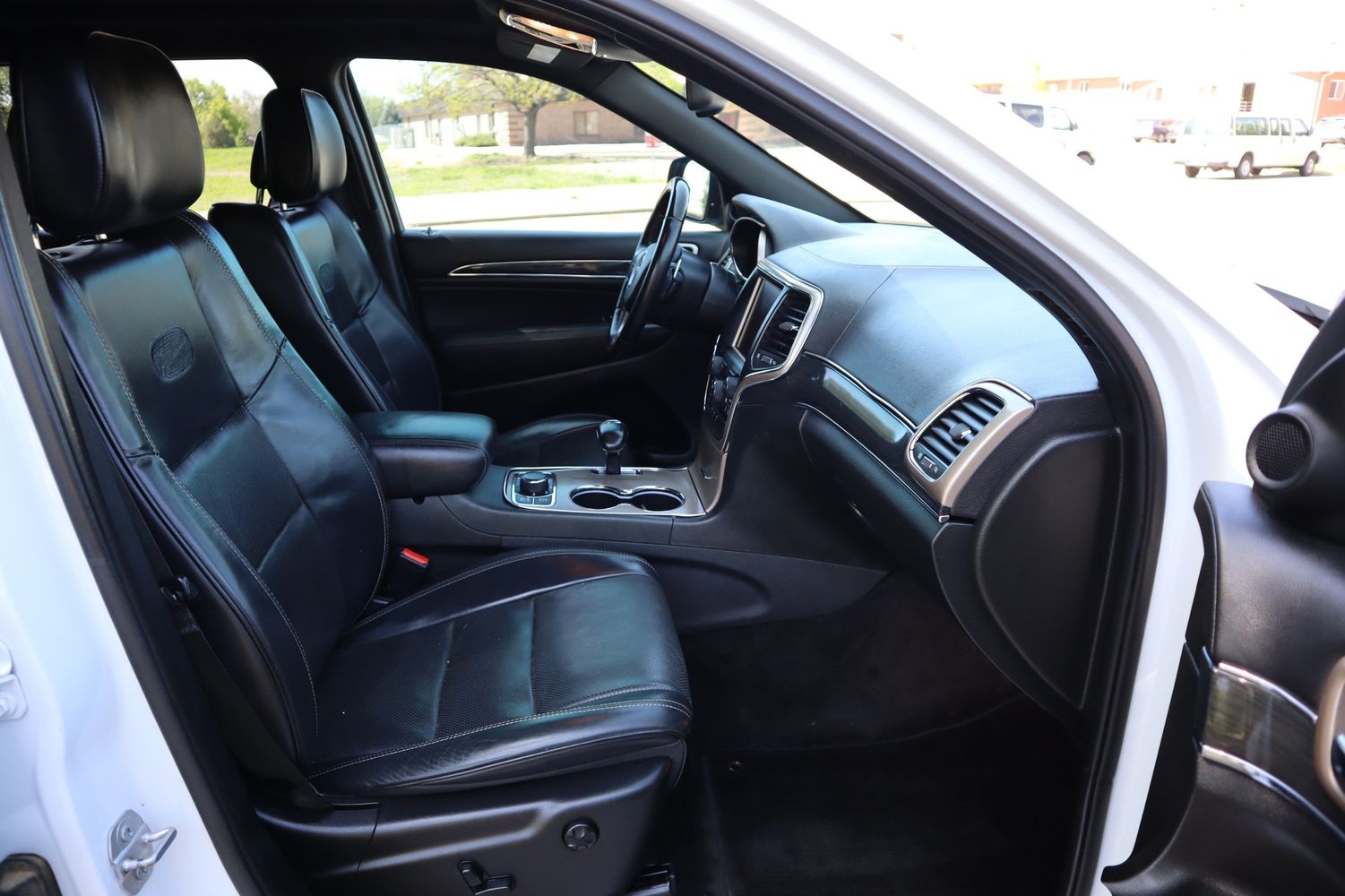 2015 Jeep Grand Cherokee Overland | Victory Motors of Colorado