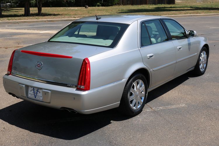 2006 Cadillac DTS Luxury I | Victory Motors of Colorado
