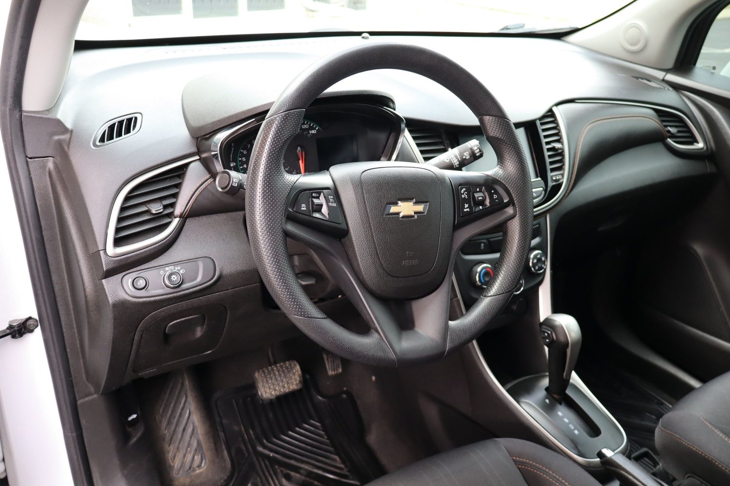 2017 Chevrolet Trax LT | Victory Motors of Colorado