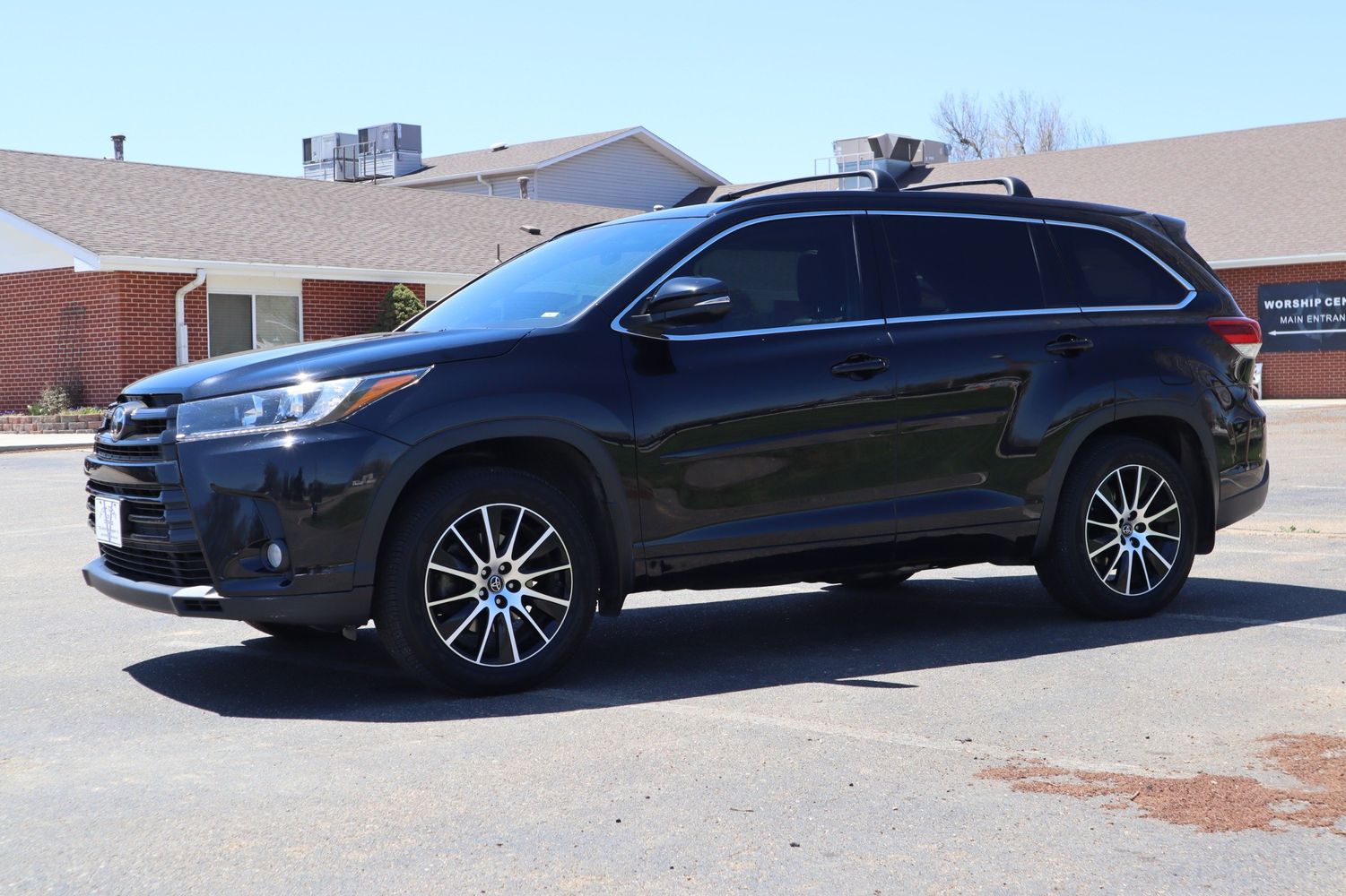 2017 Toyota Highlander SE | Victory Motors of Colorado