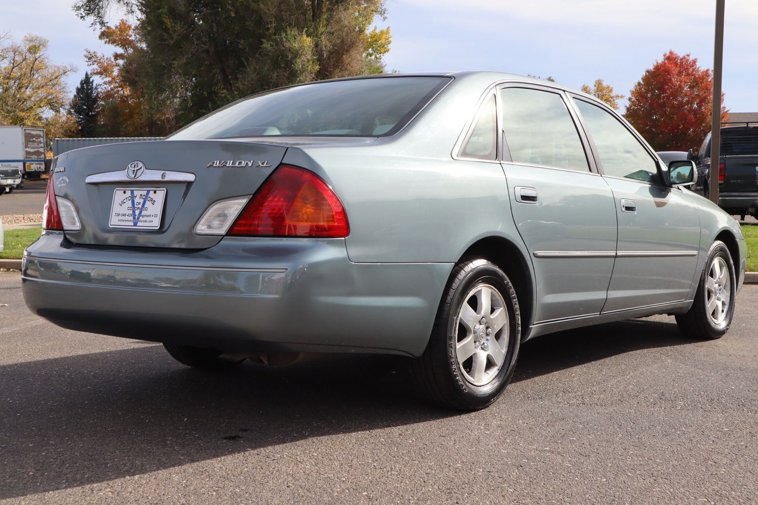 2001 Toyota Avalon XL | Victory Motors of Colorado