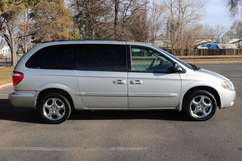 2001 Dodge Grand Caravan Photos