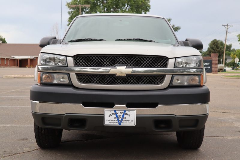 2004 Chevrolet Silverado 2500HD Photos