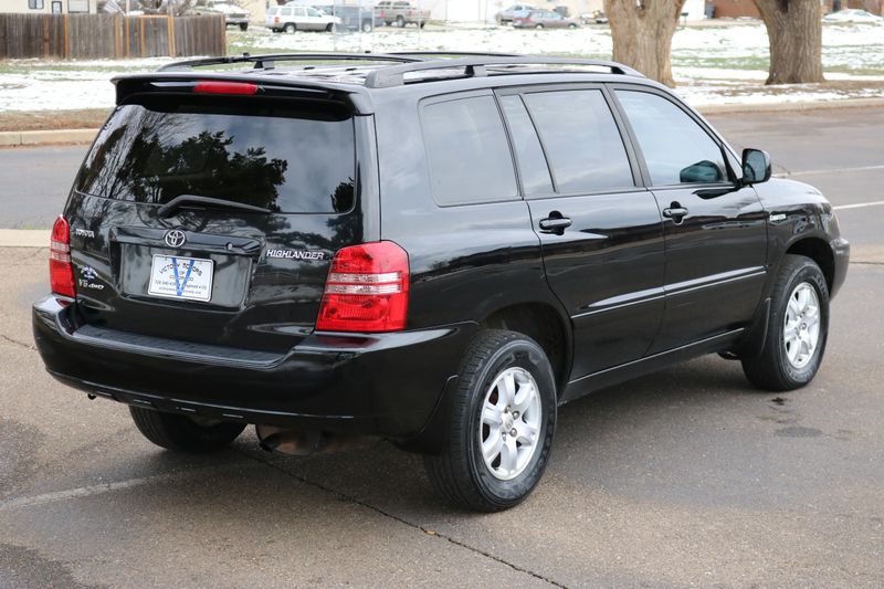 2003 Toyota Highlander Photos