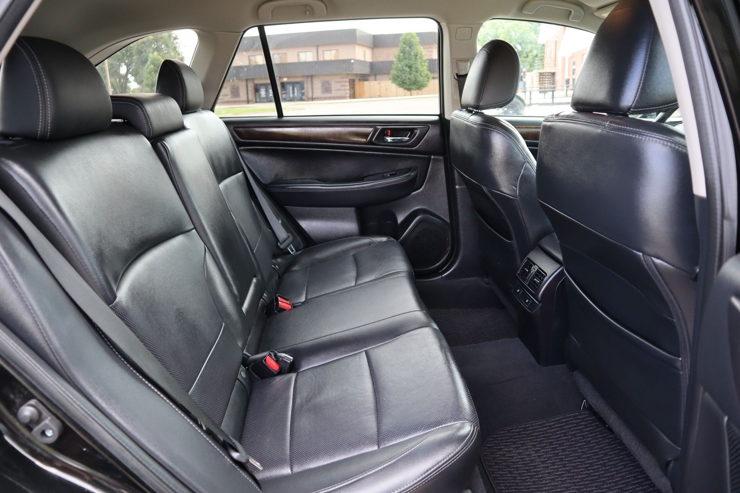 2015 Subaru Outback 3.6R Limited | Victory Motors of Colorado