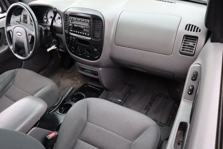 2001 Ford Escape XLT | Victory Motors of Colorado