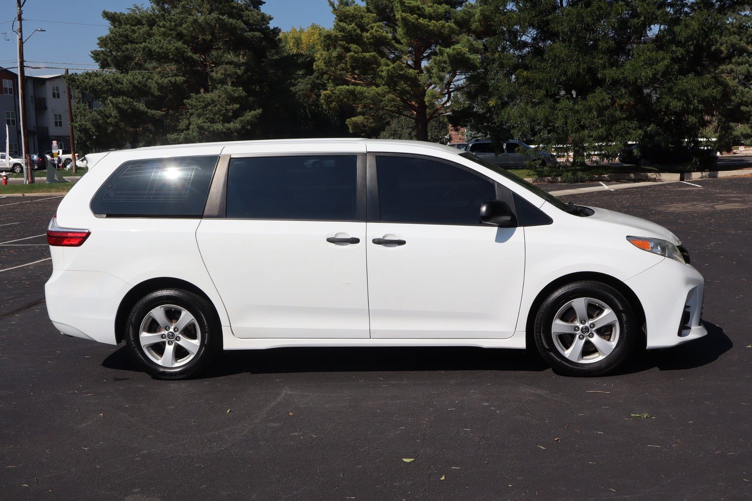 2018 Toyota Sienna L 7-Passenger | Victory Motors of Colorado