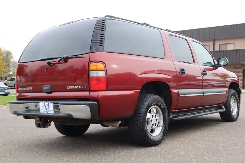 2003 Chevrolet Suburban Photos