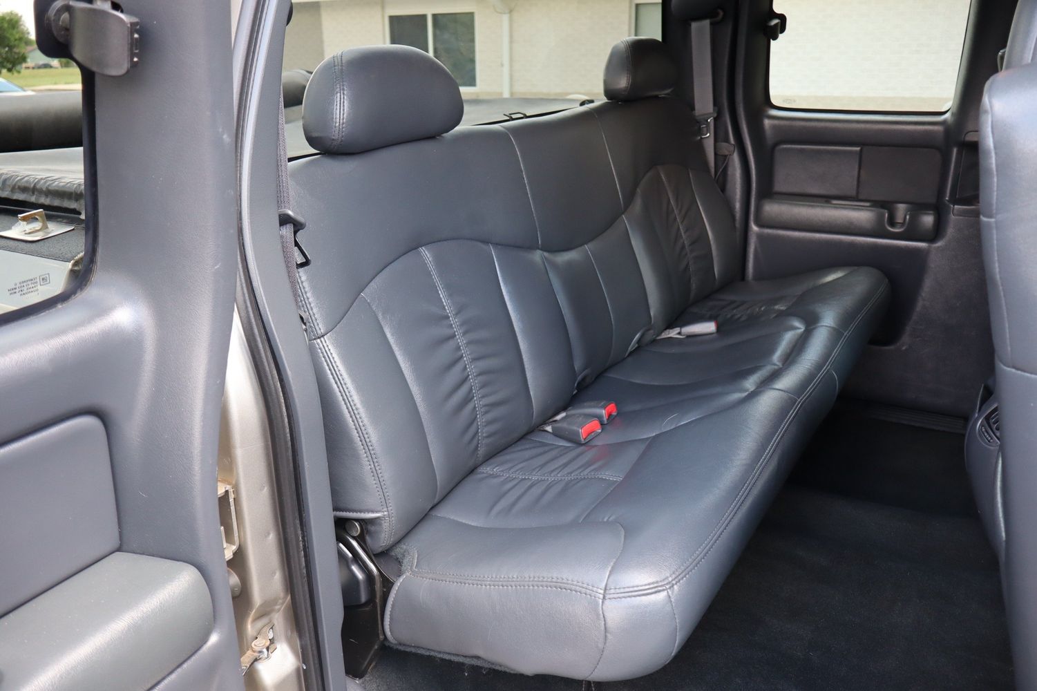 2002 GMC Sierra 2500HD SLT | Victory Motors of Colorado