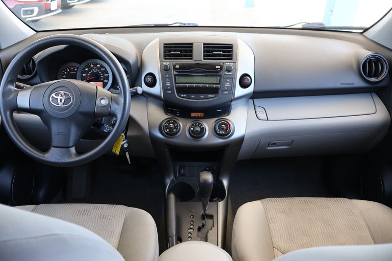 2009 Toyota RAV4 Photos