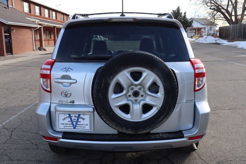 2011 Toyota RAV4 Photos