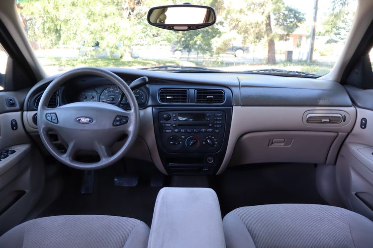 2001 Ford Taurus SE | Victory Motors of Colorado