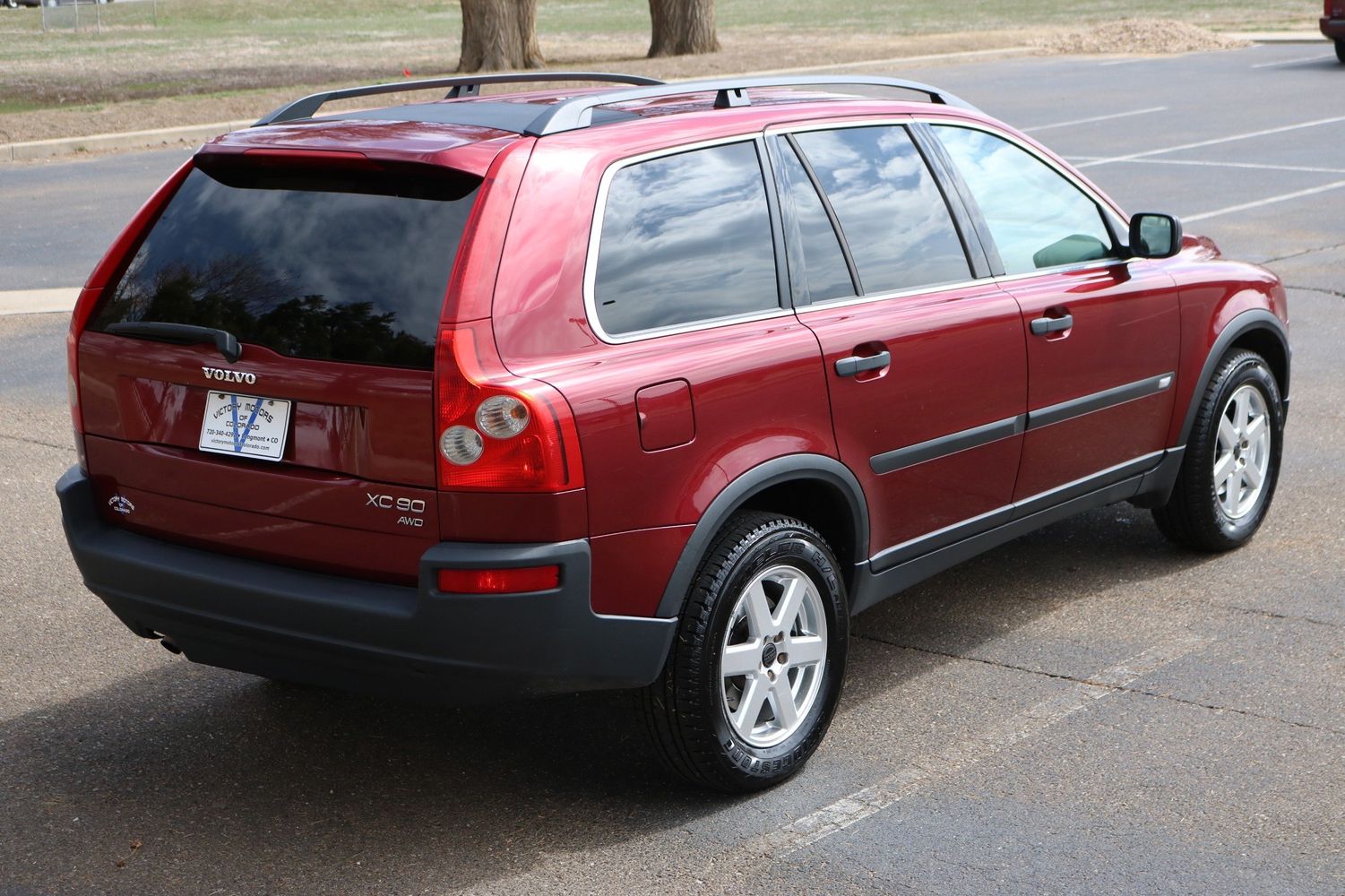 2004 Volvo XC90 2.5T | Victory Motors of Colorado
