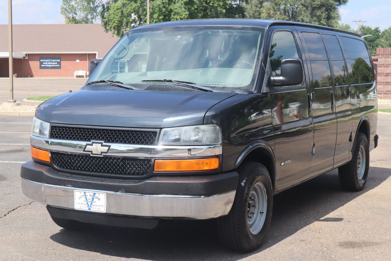 2005 Chevrolet Express 3500 Photos