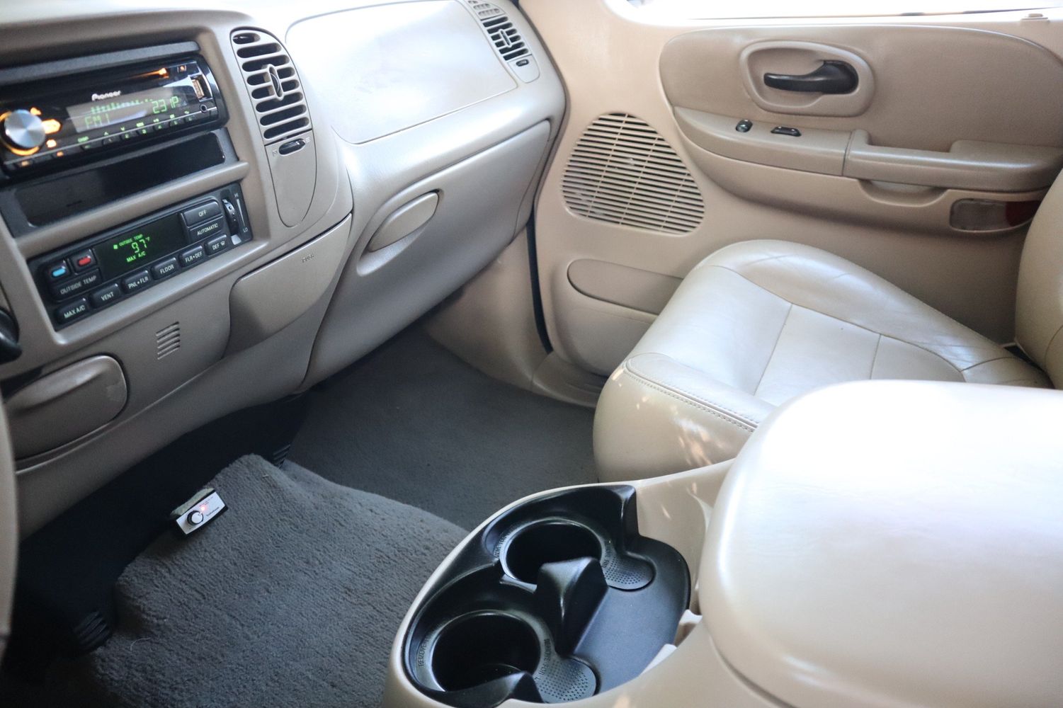 2002 Ford F-150 Lariat | Victory Motors of Colorado