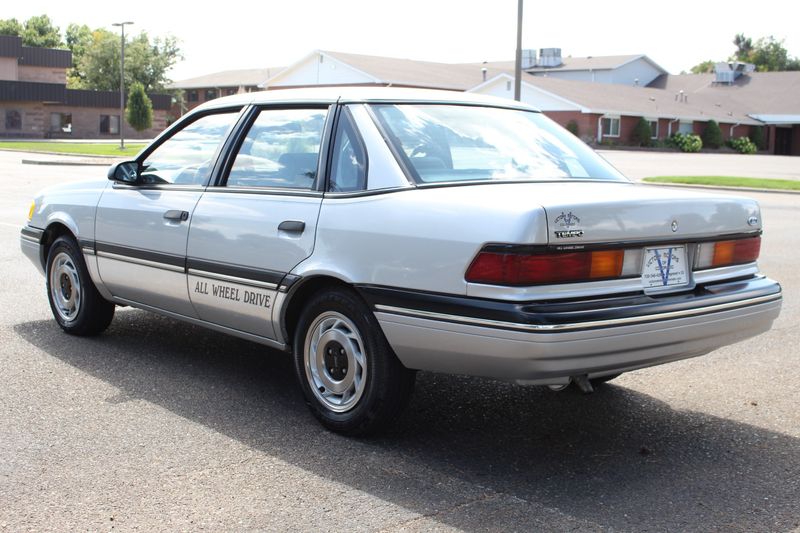 1988 Ford Tempo Photos