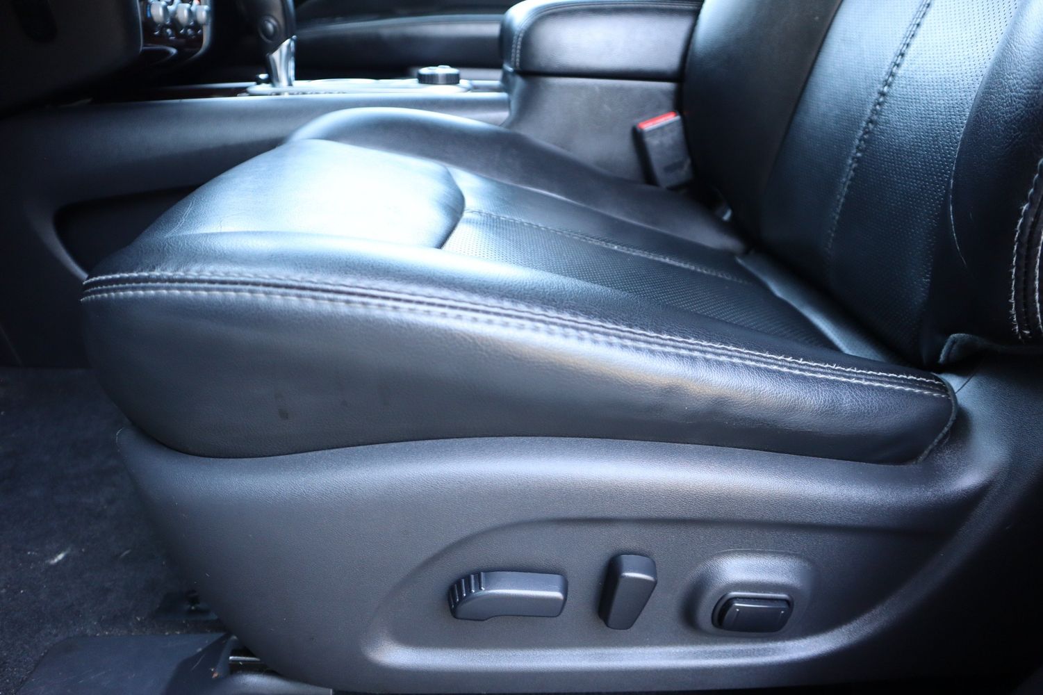 2015 Nissan Pathfinder Platinum | Victory Motors of Colorado