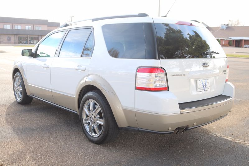 2008 Ford Taurus X Photos