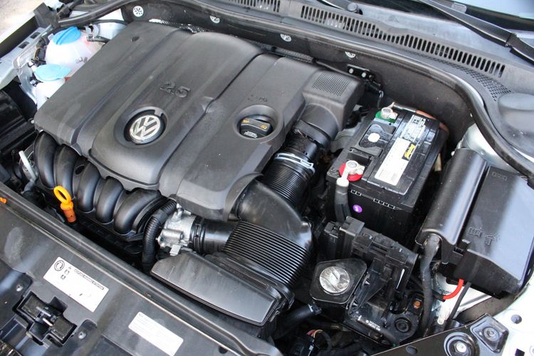 2013 Volkswagen Jetta SE PZEV | Victory Motors of Colorado