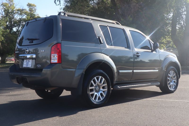 2008 Nissan Pathfinder Photos