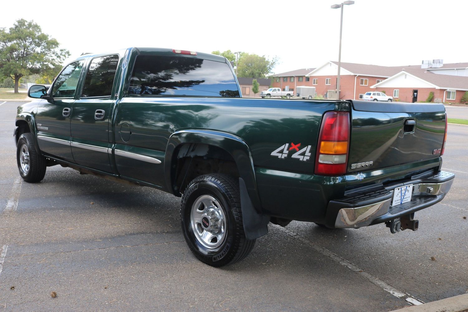 2001 GMC Sierra 2500HD SL | Victory Motors of Colorado