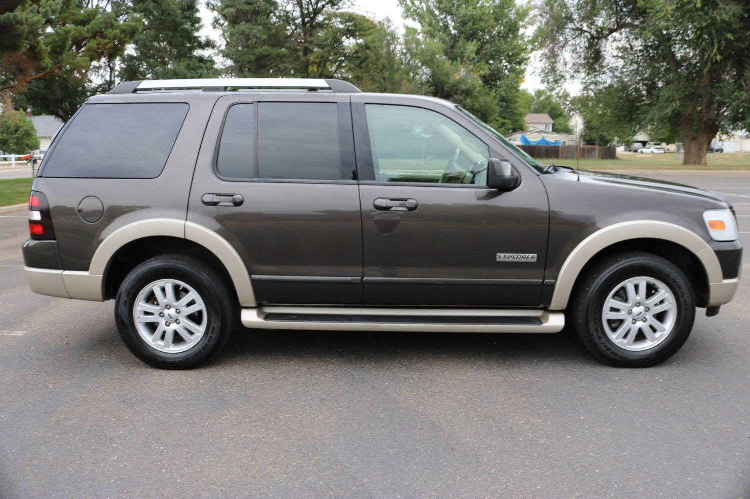 2006 Ford Explorer Eddie Bauer | Victory Motors of Colorado