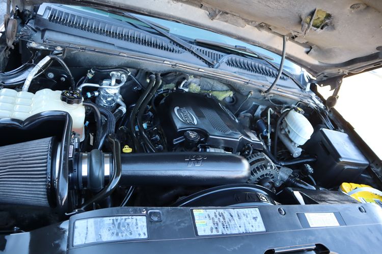 2003 Chevrolet Silverado 2500HD Base | Victory Motors of Colorado