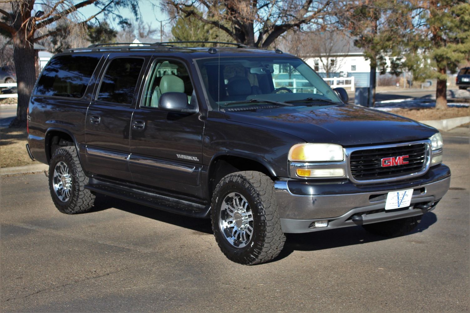 2004 GMC Yukon XL 2500 SLT | Victory Motors of Colorado