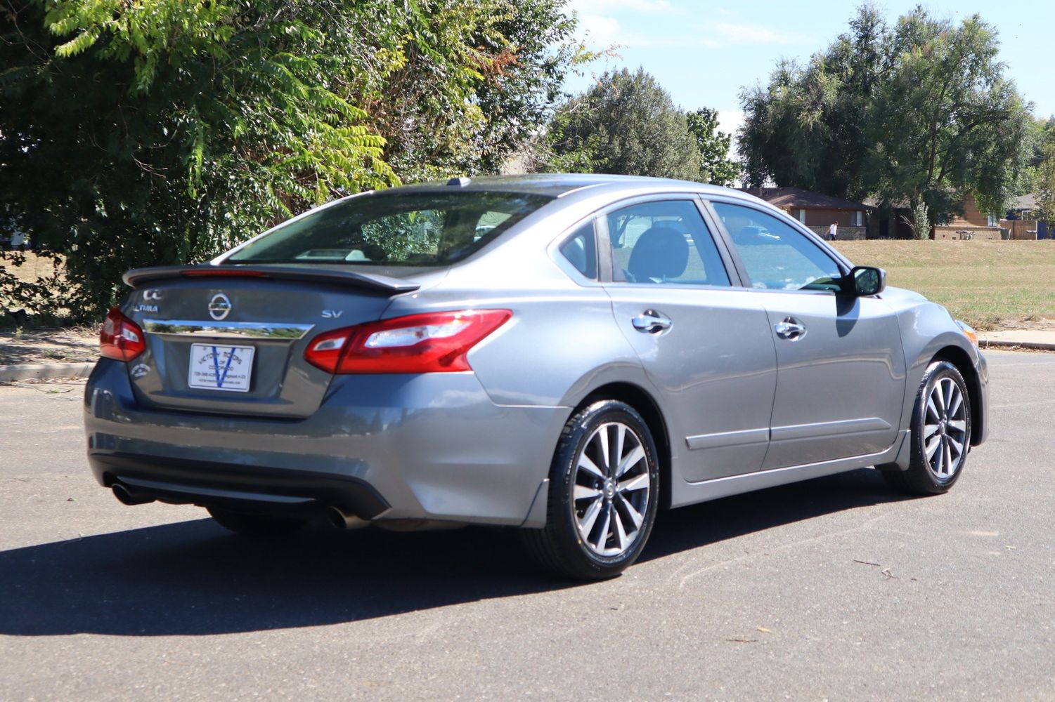 2016 Nissan Altima 2.5 SV | Victory Motors of Colorado