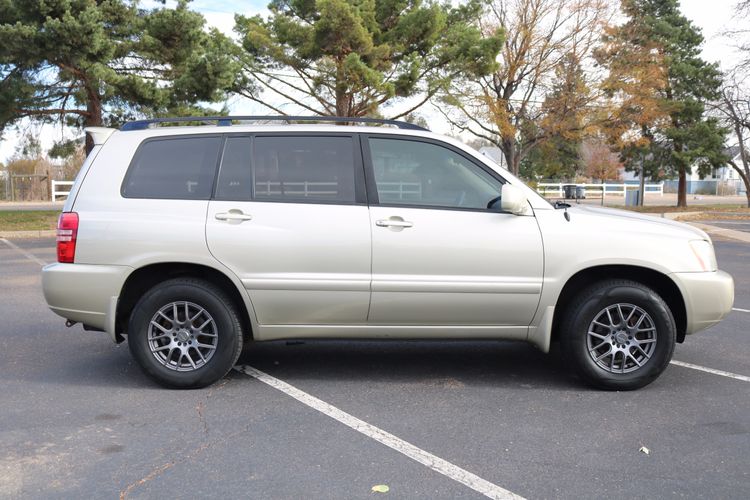 2002 Toyota Highlander AWD | Victory Motors of Colorado