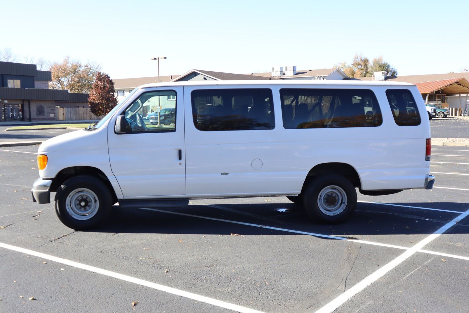 2006 Ford E-Series E-350 SD XLT | Victory Motors of Colorado
