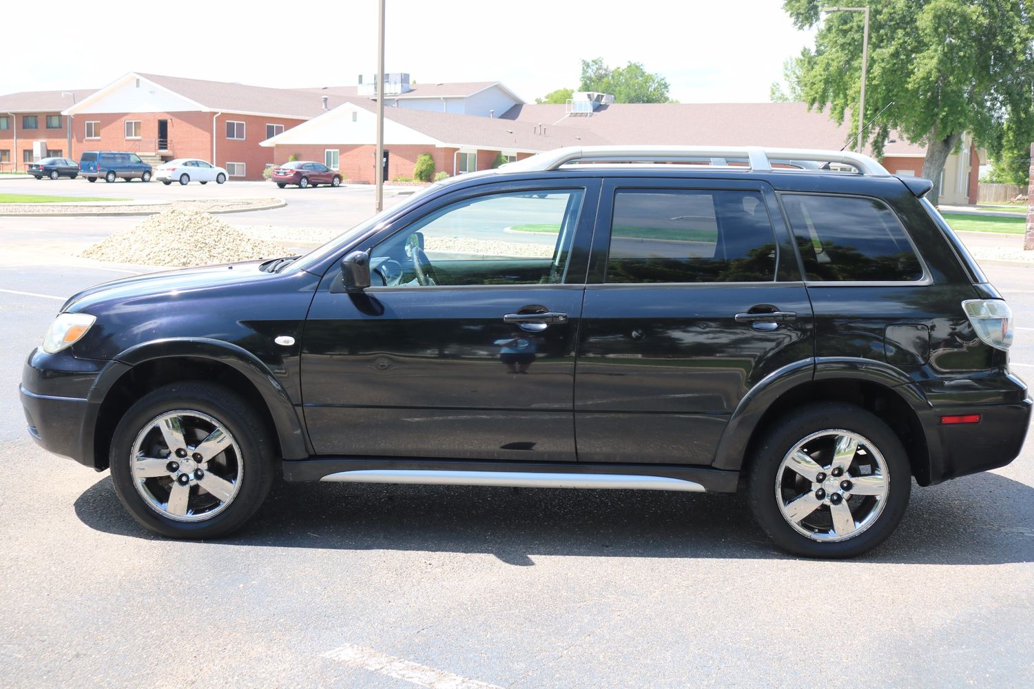 2006 Mitsubishi Outlander SE | Victory Motors of Colorado