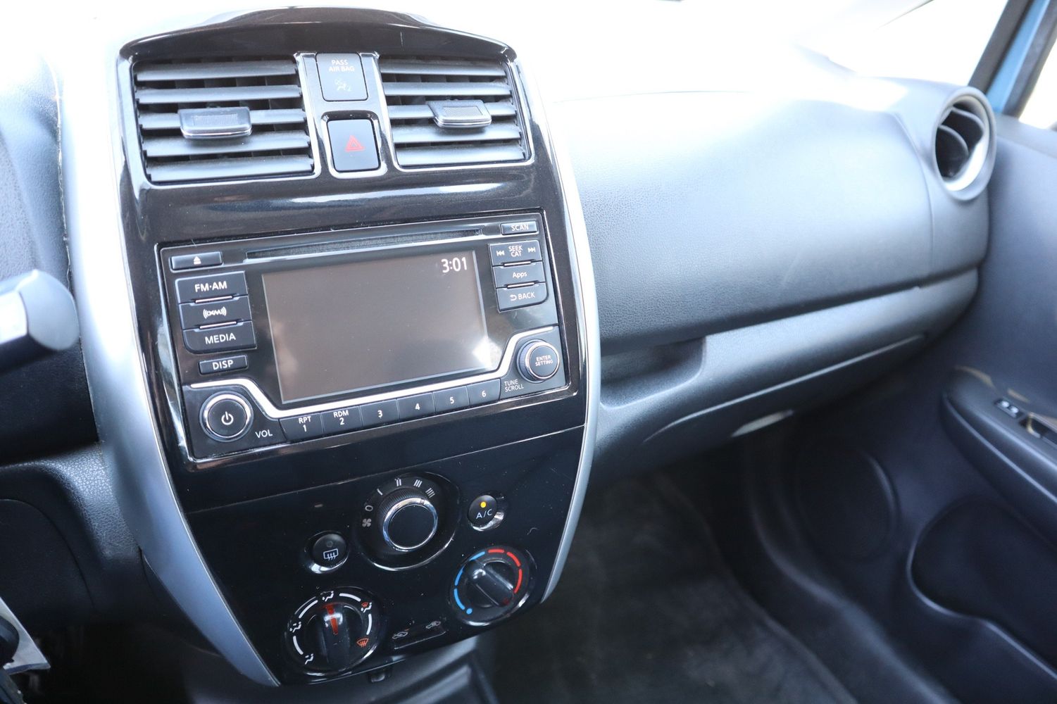 2015 Nissan Versa Note SV | Victory Motors of Colorado