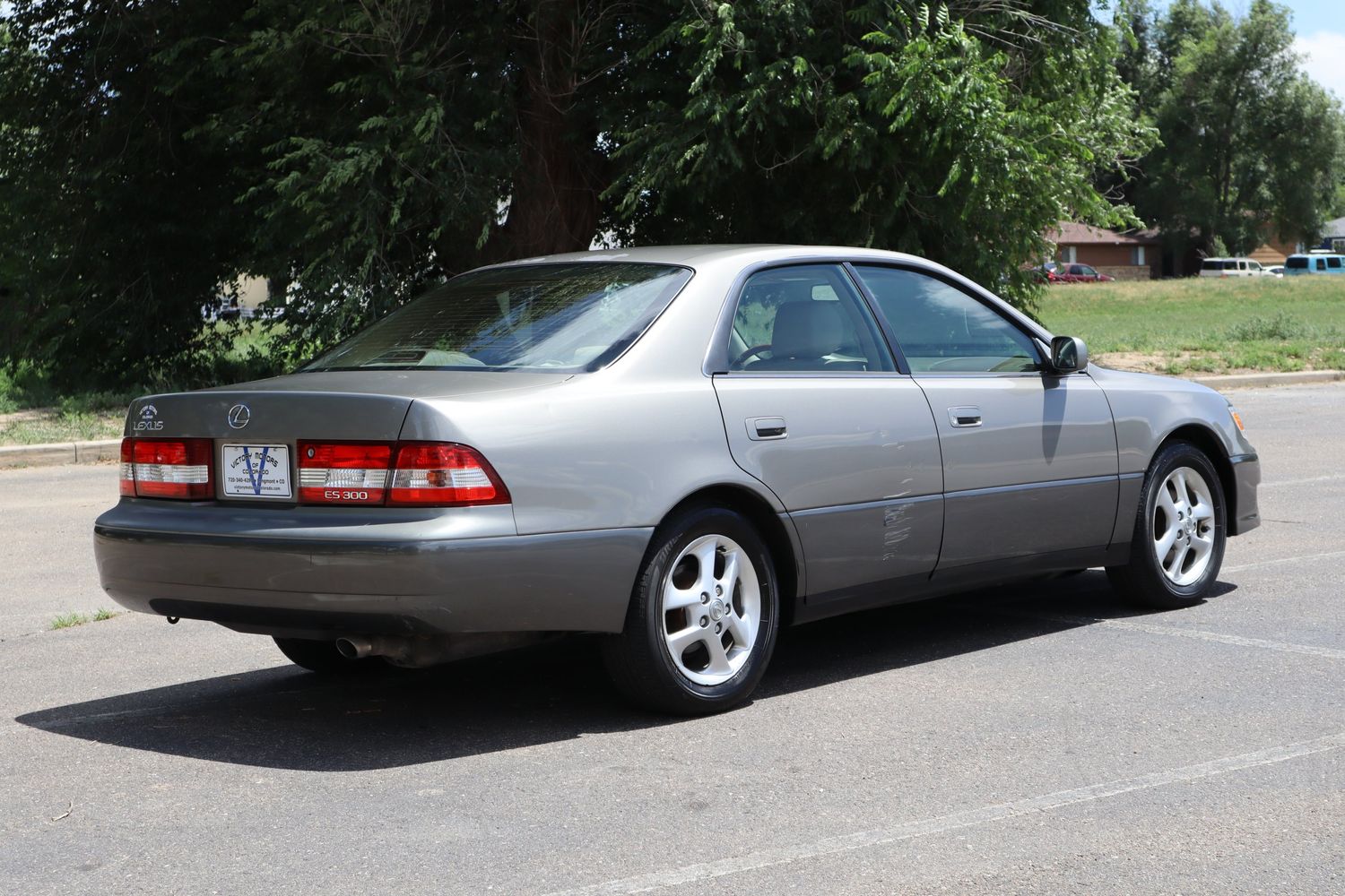2001 Lexus ES 300 Base | Victory Motors of Colorado