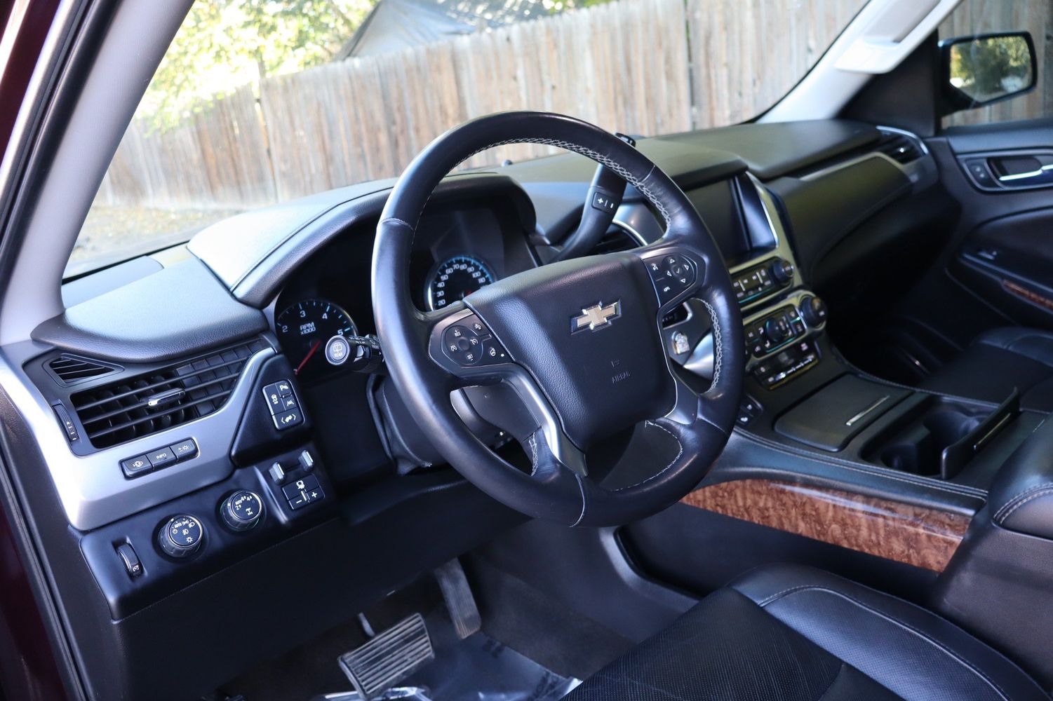 2017 Chevrolet Suburban Premier | Victory Motors of Colorado