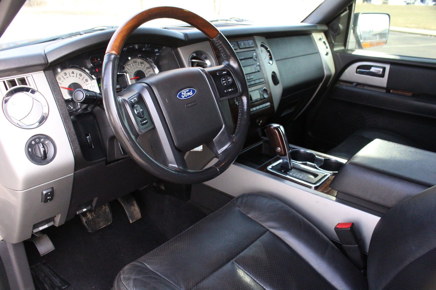 2008 Ford Expedition Limited | Victory Motors of Colorado