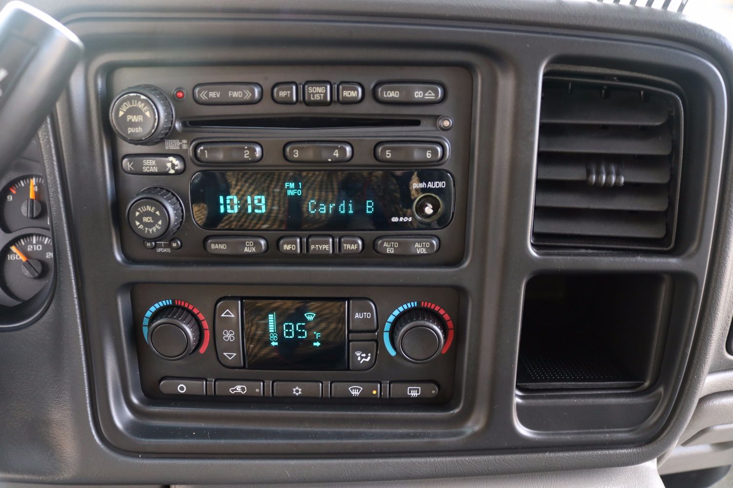 2003 Chevrolet Suburban 1500 LT | Victory Motors of Colorado