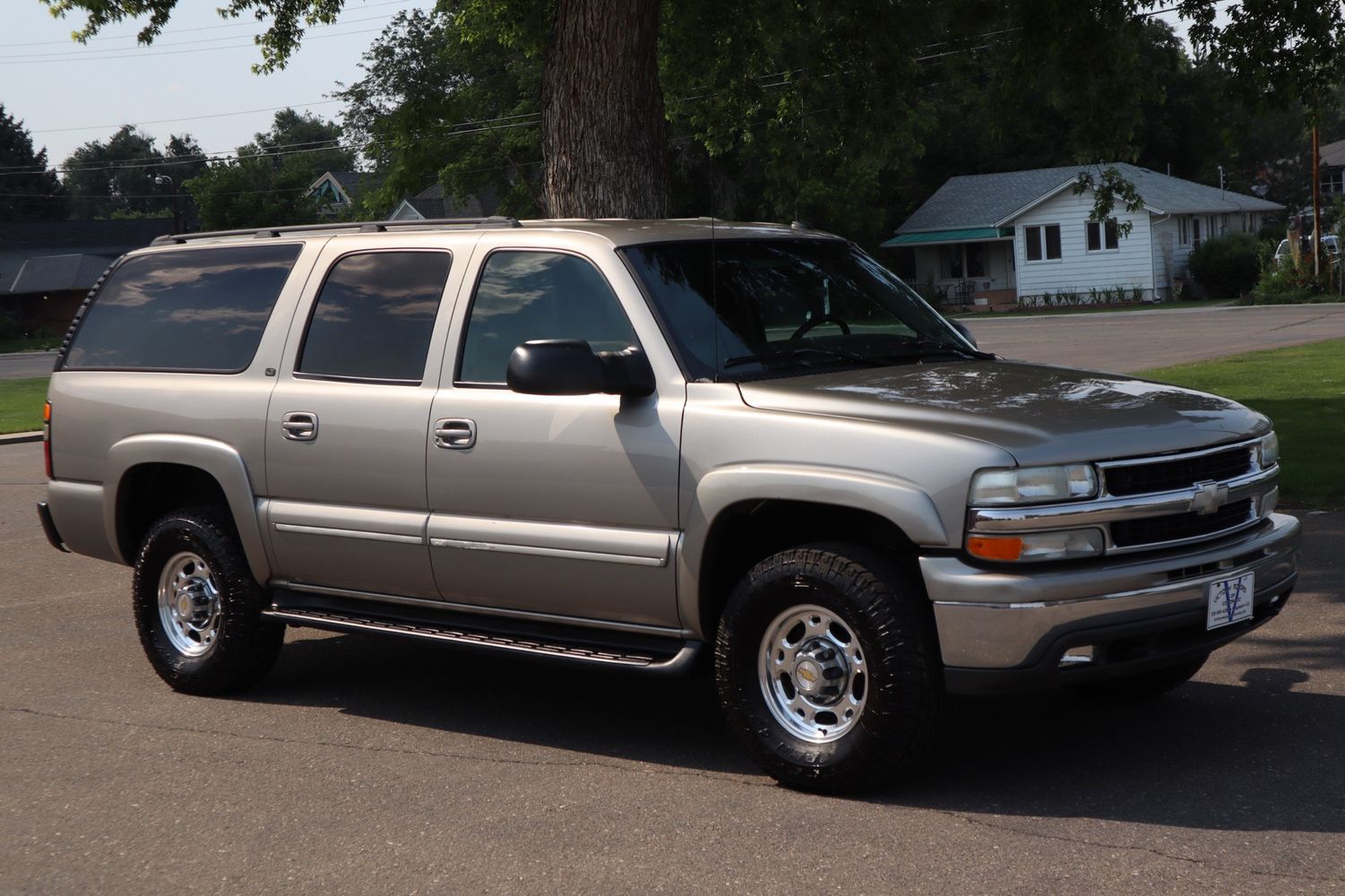 2003 Chevrolet Suburban 2500 LT | Victory Motors of Colorado