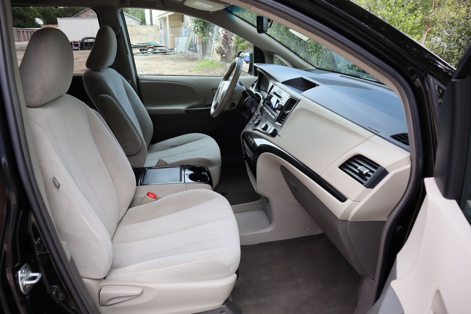 2012 Toyota Sienna LE 8-Passenger | Victory Motors of Colorado