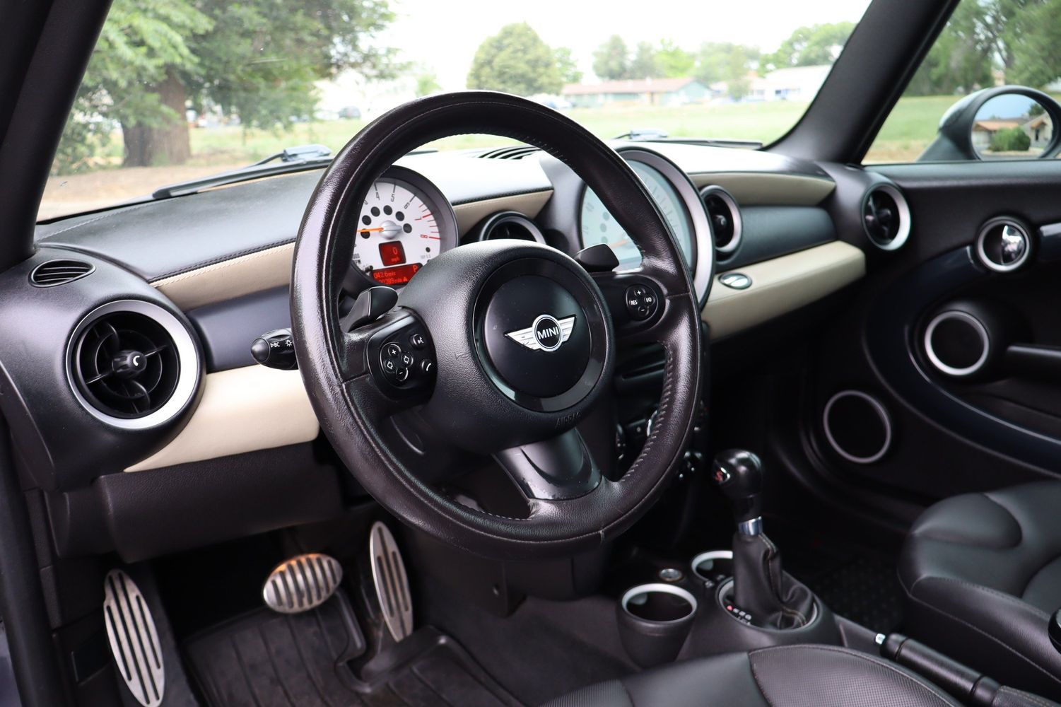 2012 MINI Cooper Hardtop S | Victory Motors of Colorado