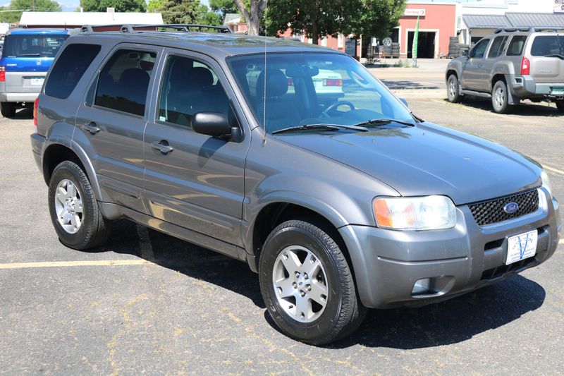 2004 Ford Escape Photos