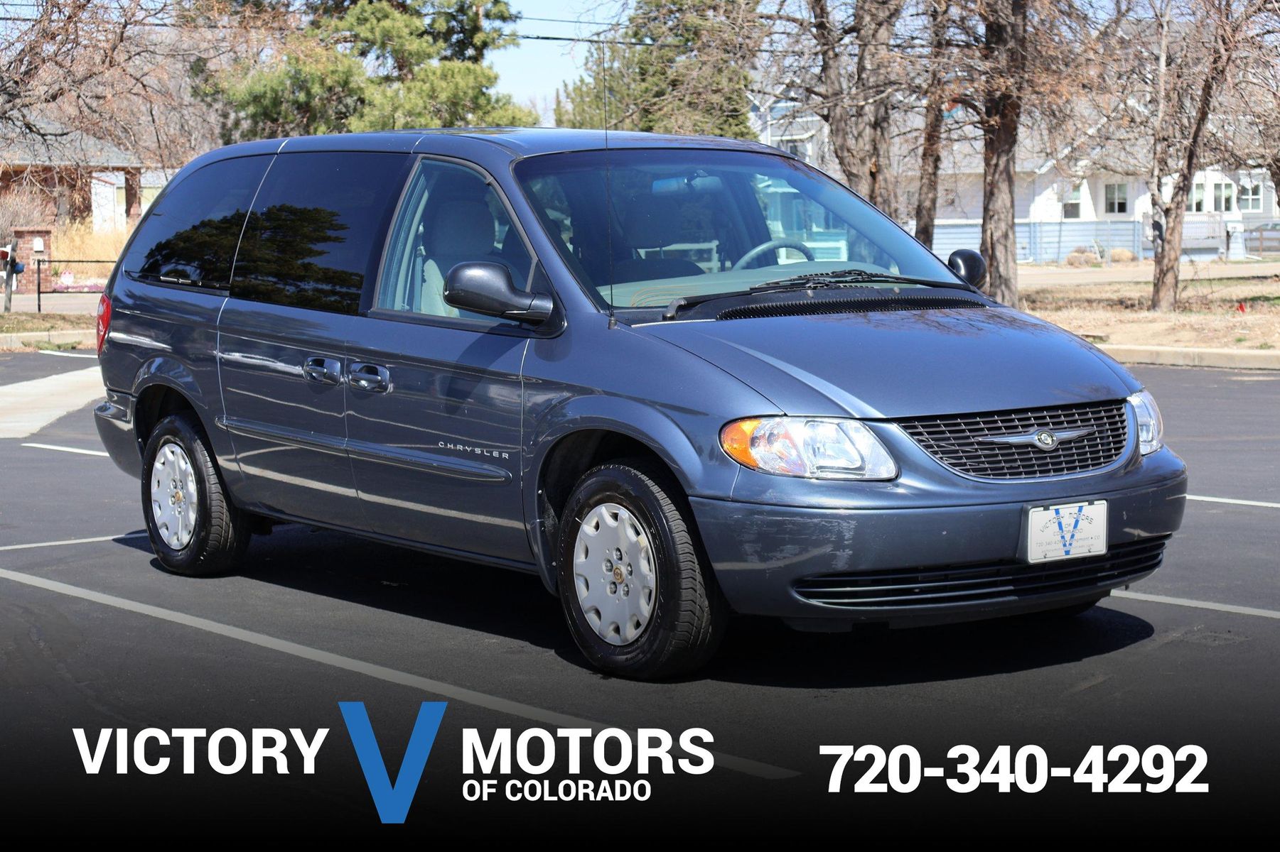2001 Chrysler Town and Country LX | Victory Motors of Colorado