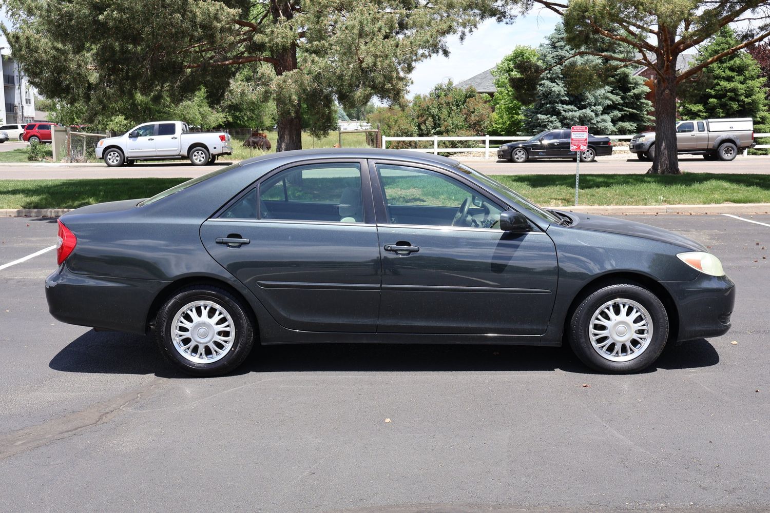 2002 Toyota Camry SE | Victory Motors of Colorado