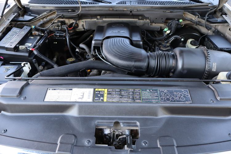 2002 Ford F-150 XLT | Victory Motors of Colorado
