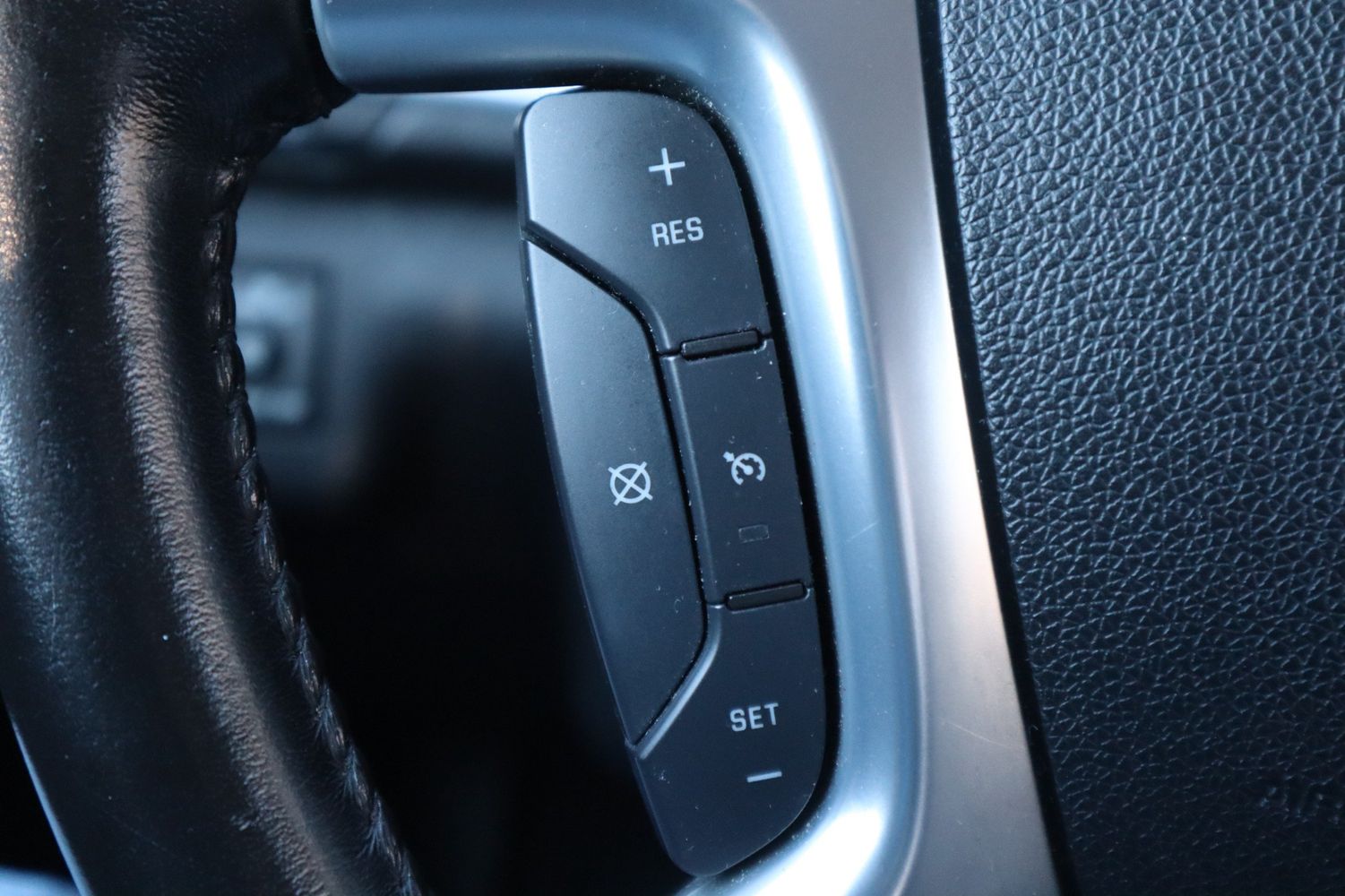 2016 Chevrolet Traverse LT | Victory Motors of Colorado
