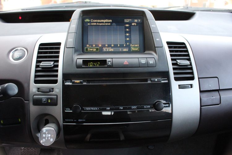 2005 Toyota Prius | Victory Motors of Colorado