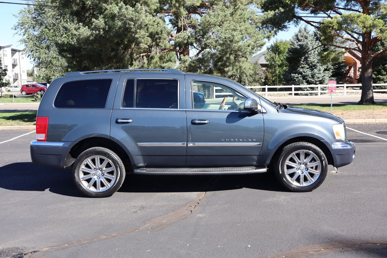 2007 Chrysler Aspen Limited | Victory Motors of Colorado
