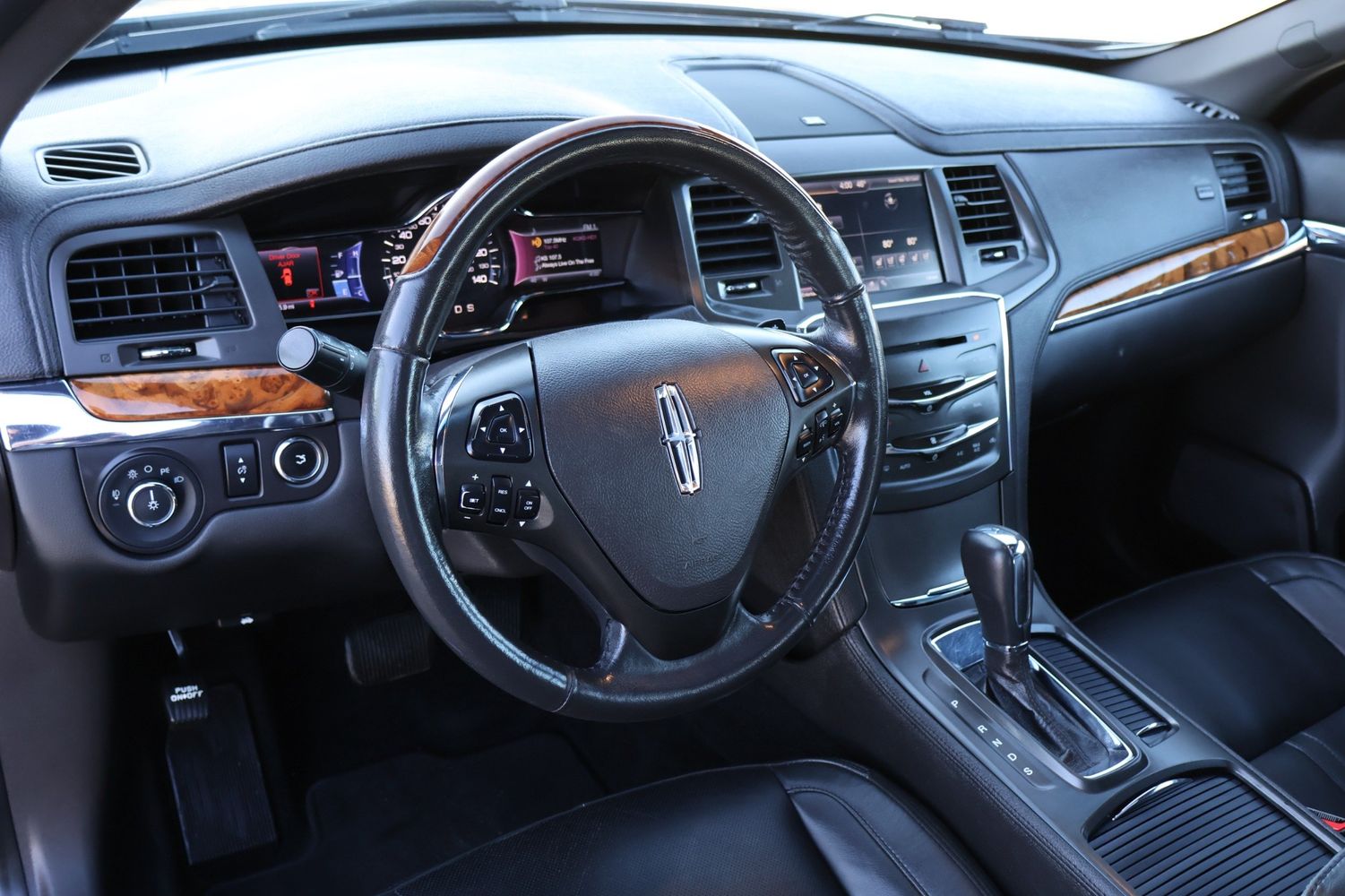 2013 Lincoln MKS EcoBoost | Victory Motors of Colorado